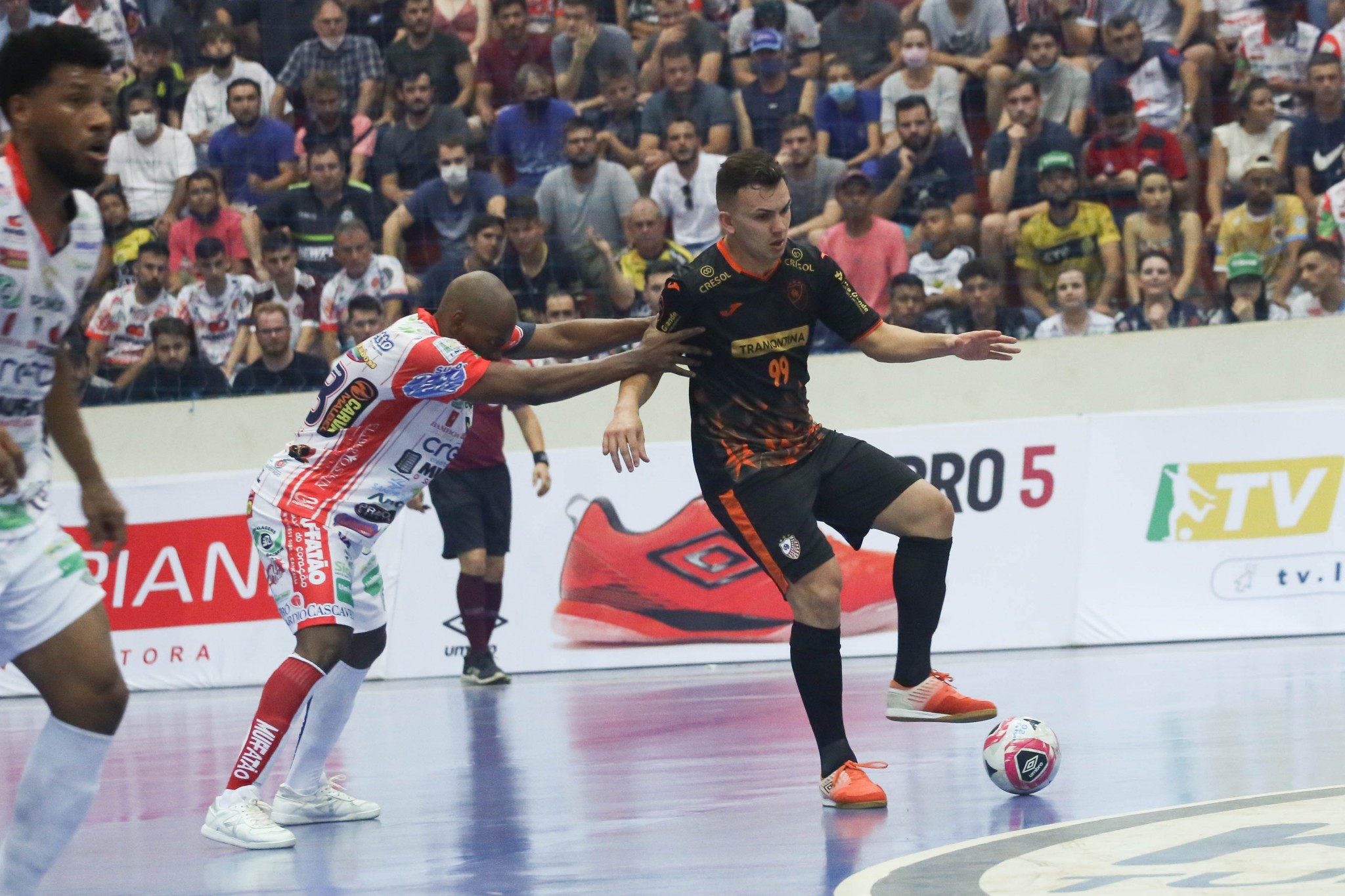 ACBF recebe o Cascavel por uma vaga na final da LNF